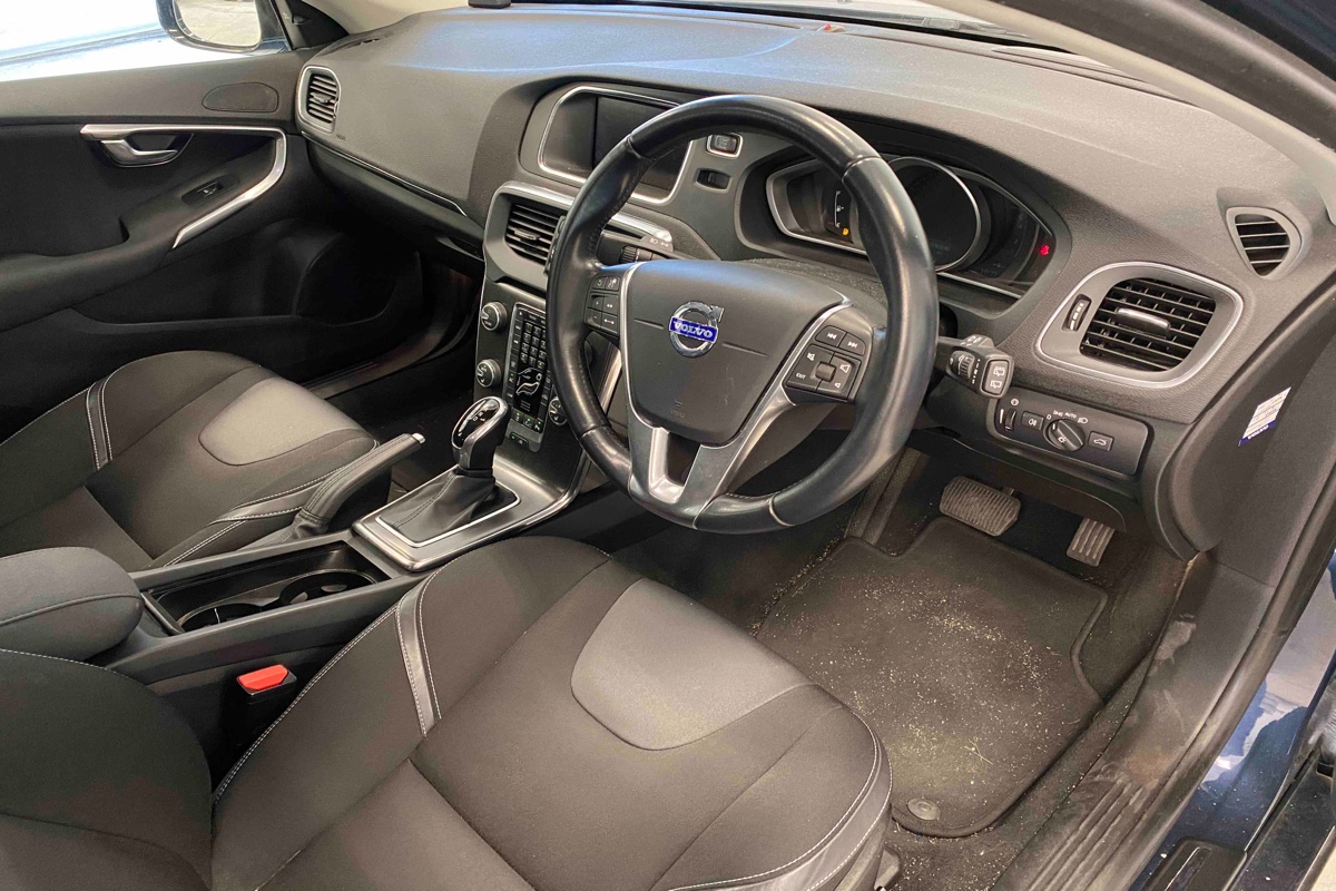 IBC Auto - Checklist VOLVO V40