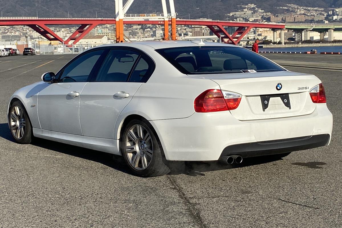 IBC Auto - Checklist BMW 325i