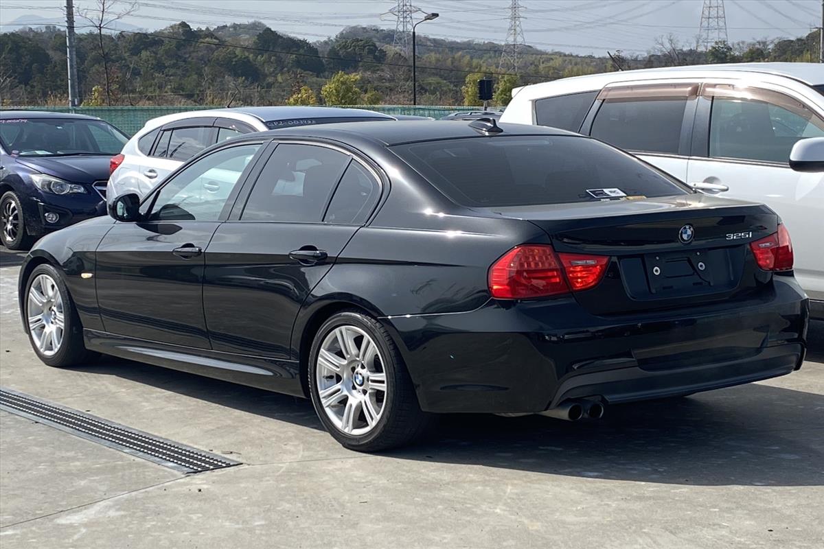 IBC Auto - Checklist BMW 325i